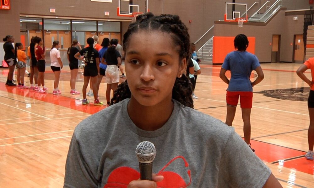 Jackson, Seniors & Sophomores Ready to Lead Lady Bruins - Summit City ...